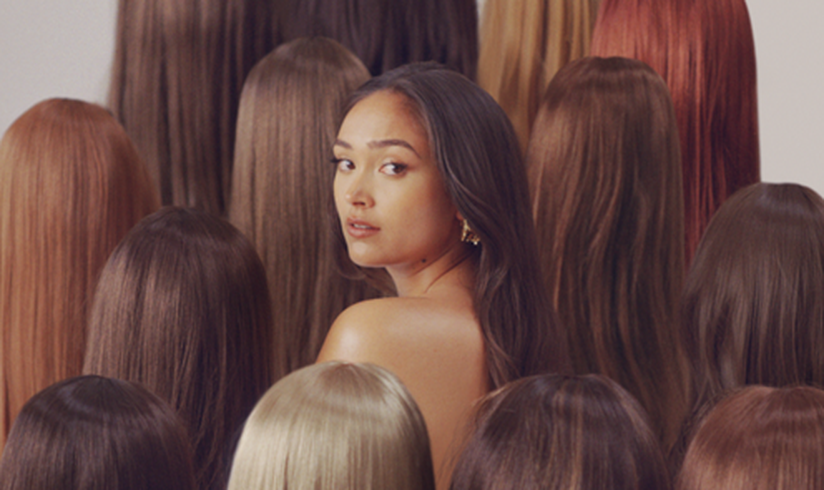 Joy Crookes im Interview: “I look at my skin all the time, I’m in it ...