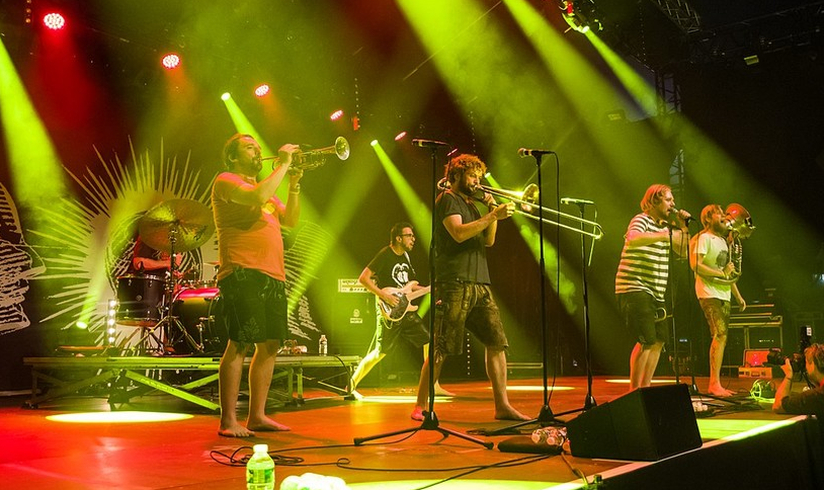 LaBrassBanda gehen diesen Monat auf Tour | egoFM